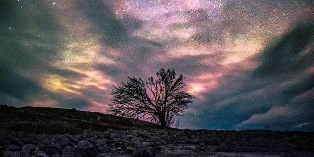 12 fascinujících fotografií, které dokazují, jak majestátní je noční obloha - Fotograf Oscar Keserci Photos